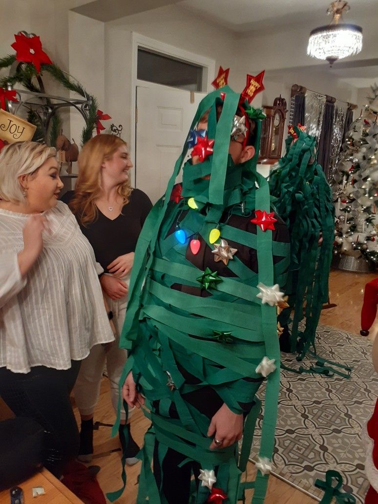 24 Super Fun Christmas Party Games For All Ages